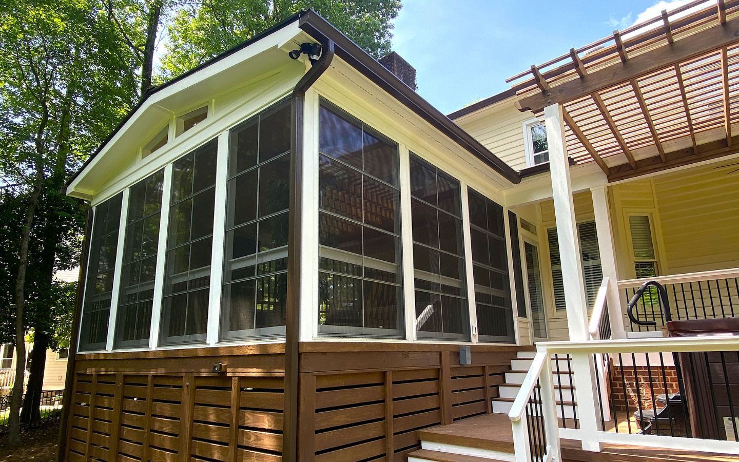 How Can I Keep Pollen Out of My Screened Porch?