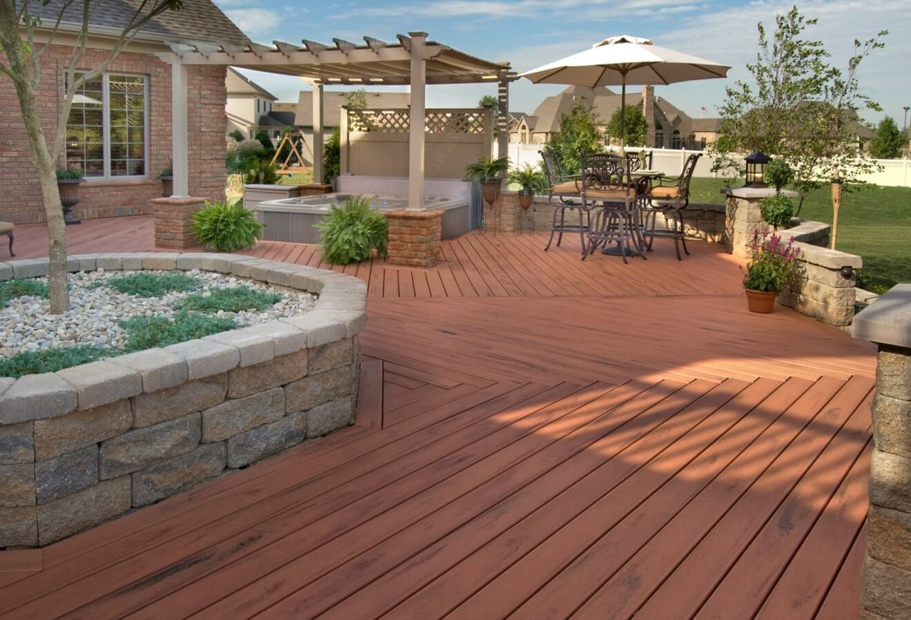 New outdoor living spaces deck projects need to be confirmed now to ...