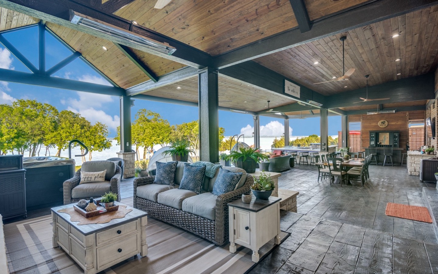 Covered Outdoor Entertainment Areas Designs