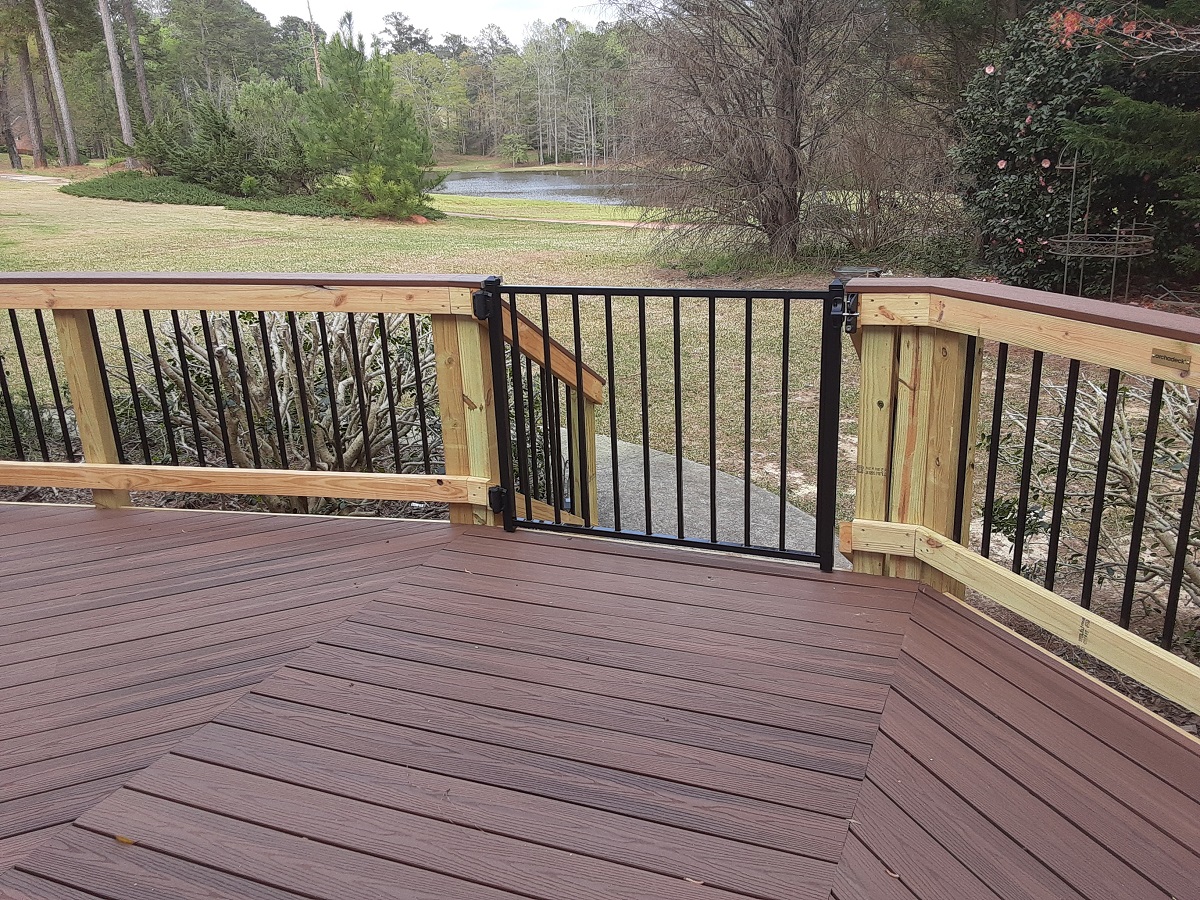 Composite & Vinyl Decks