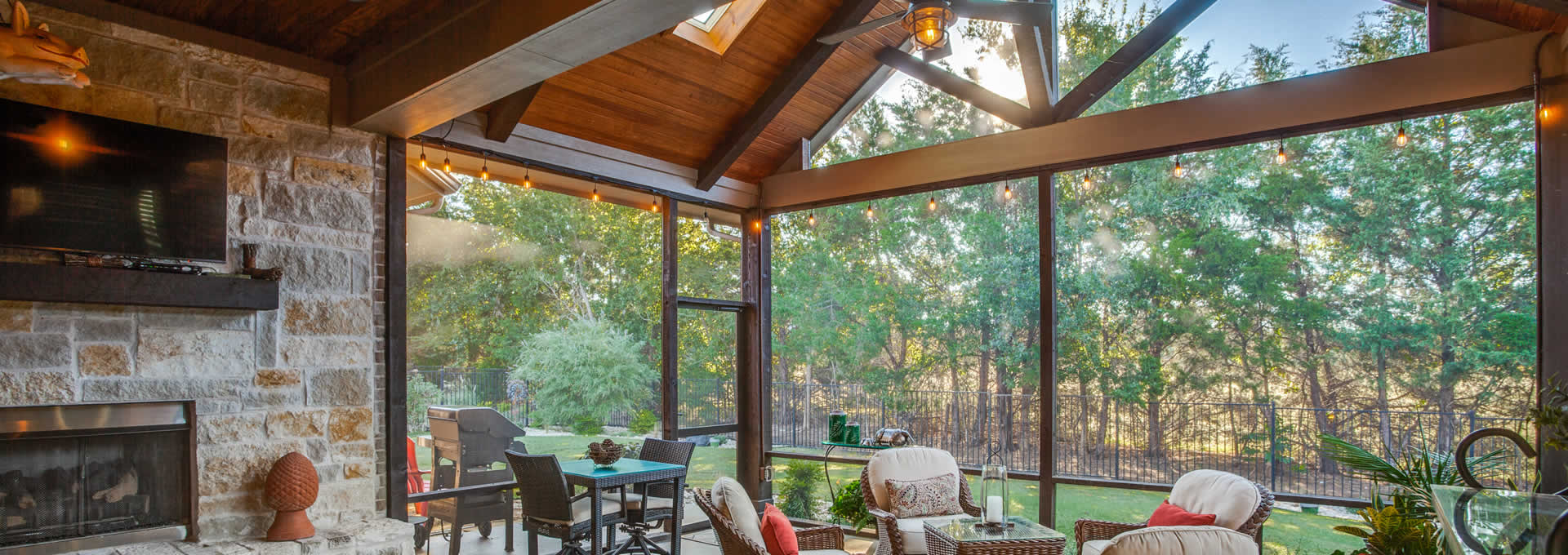 Alamo Heights Deck Contractors | Screened Patio | Porches