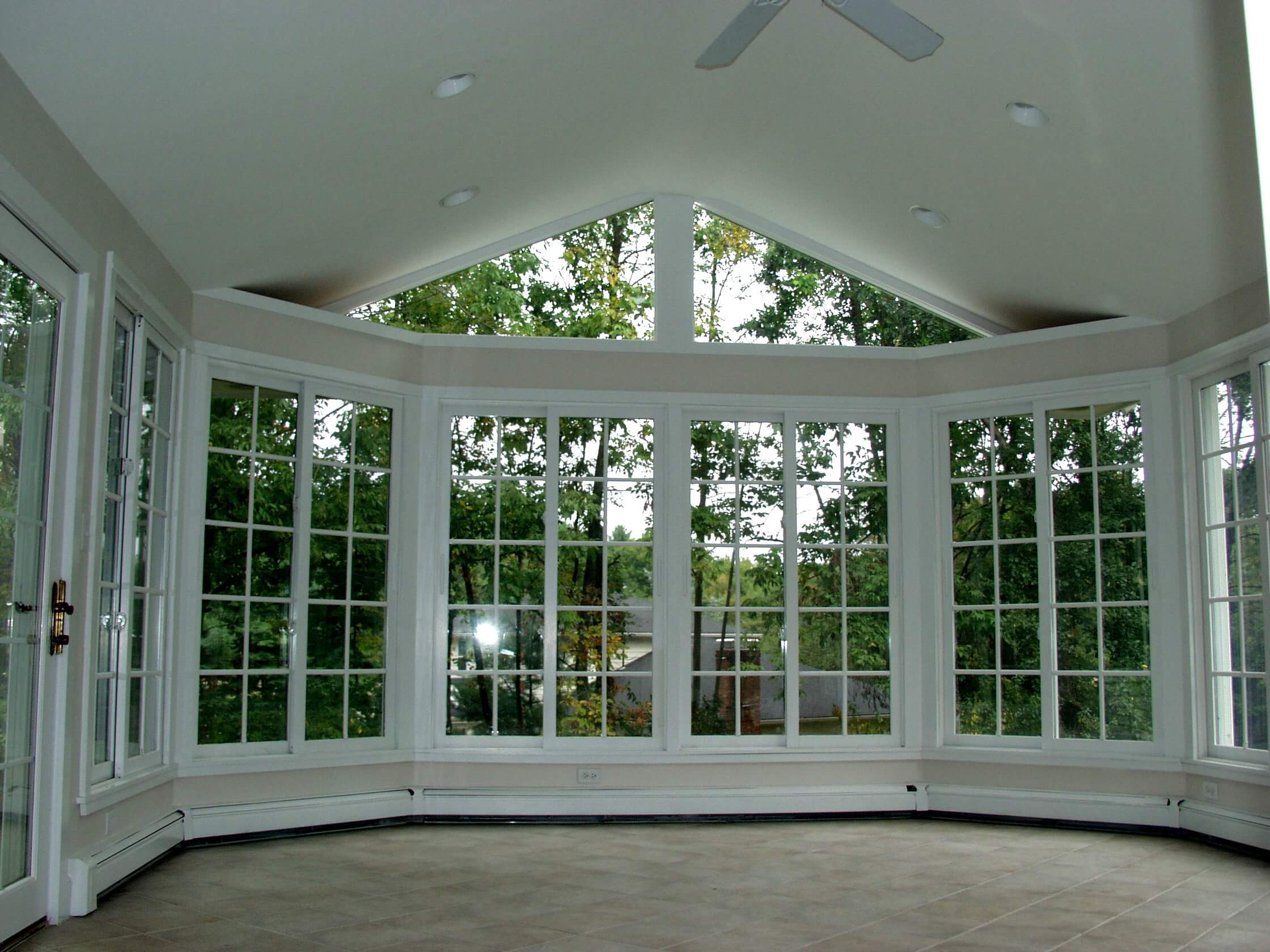 Sunroom Contractors | Sunroom Installation | Archadeck