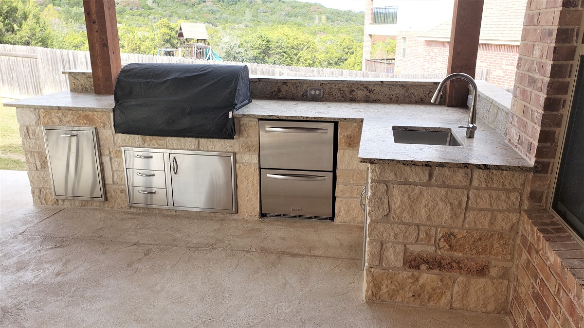 Steiner Ranch expert deck builder, porch builder, and patio builder.