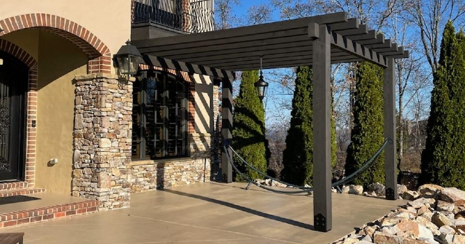 Redefining Front-Yard Luxury in Highland Lakes with a Cedar Pergola