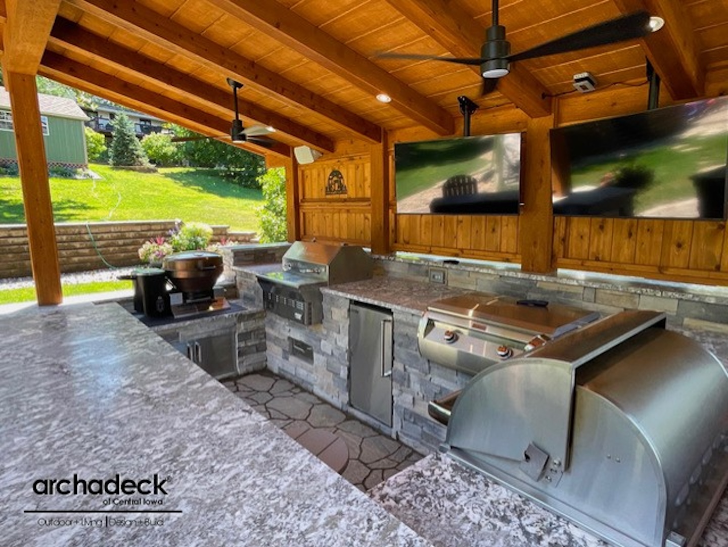 Des Moines Outdoor Kitchen Builder: Custom Kitchens & Patios