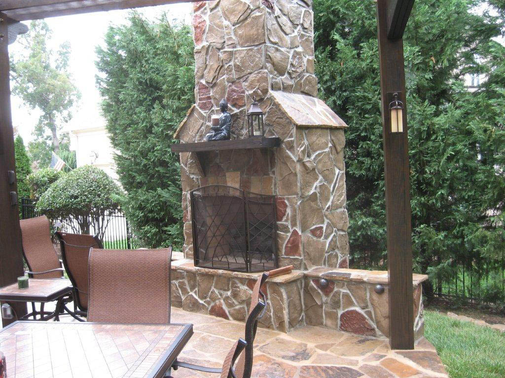 Outdoor Fireplaces & Fire Pits