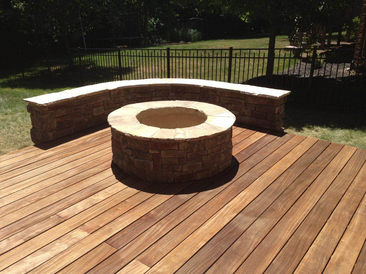 Outdoor Fireplaces & Fire Pits