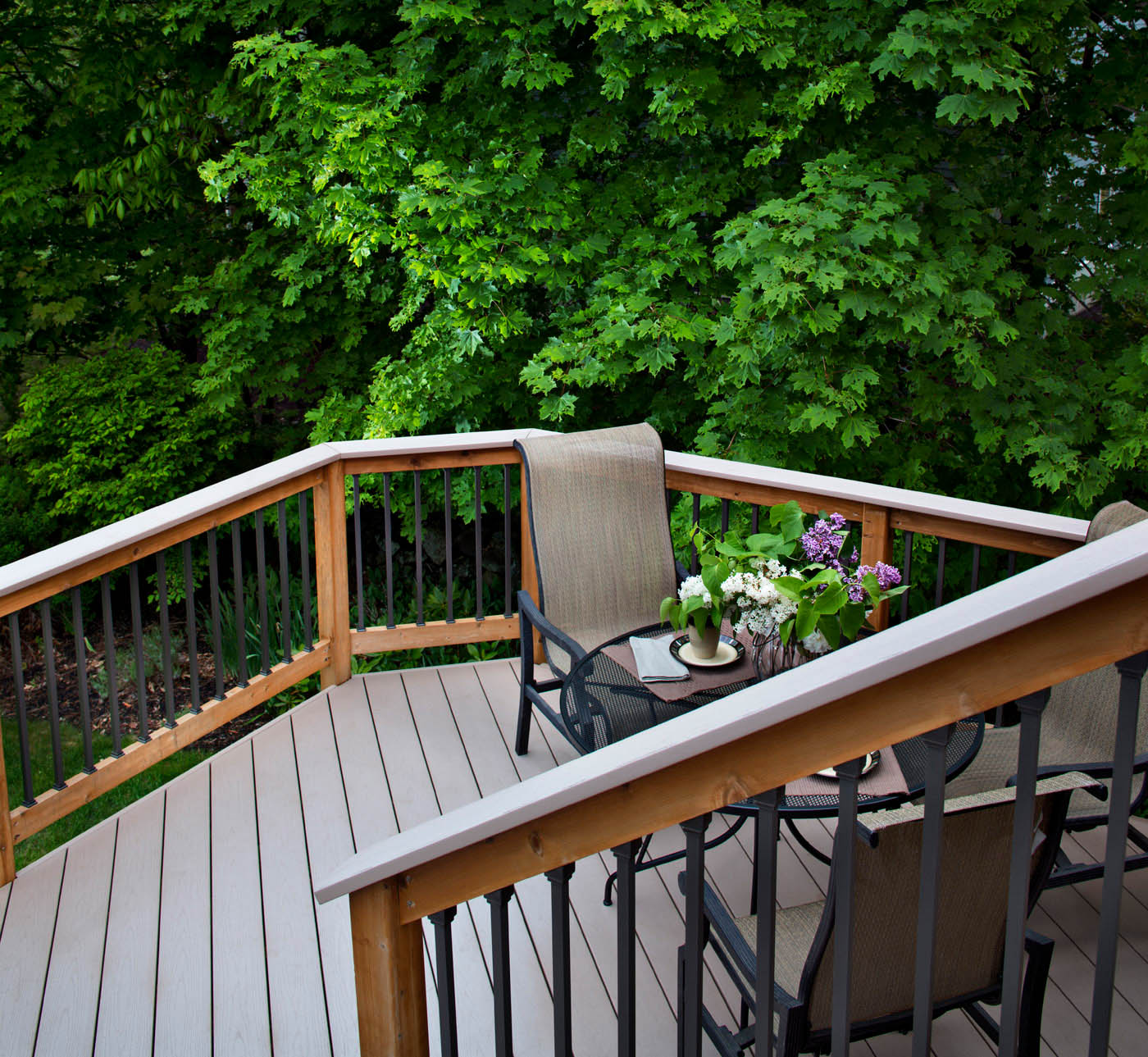 Alternate Angle of Low- Maintenance Grill Deck and 3-Season Room Combo.