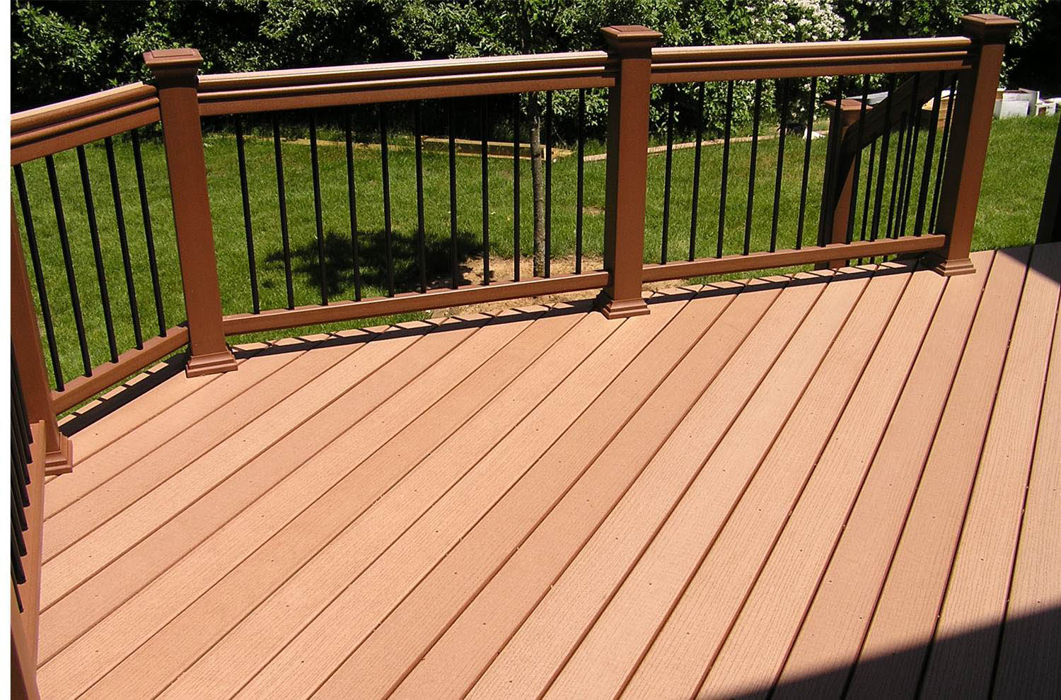Alternate Angle of Low- Maintenance Grill Deck and 3-Season Room Combo.