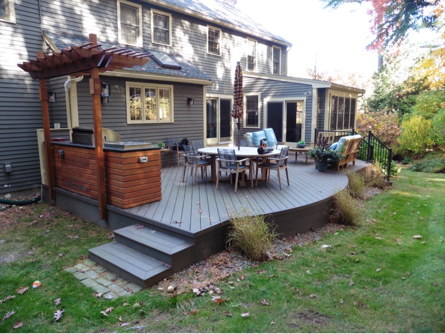 What Can a Local Deck Contractor Do for You? Here’s a Sneak Peek