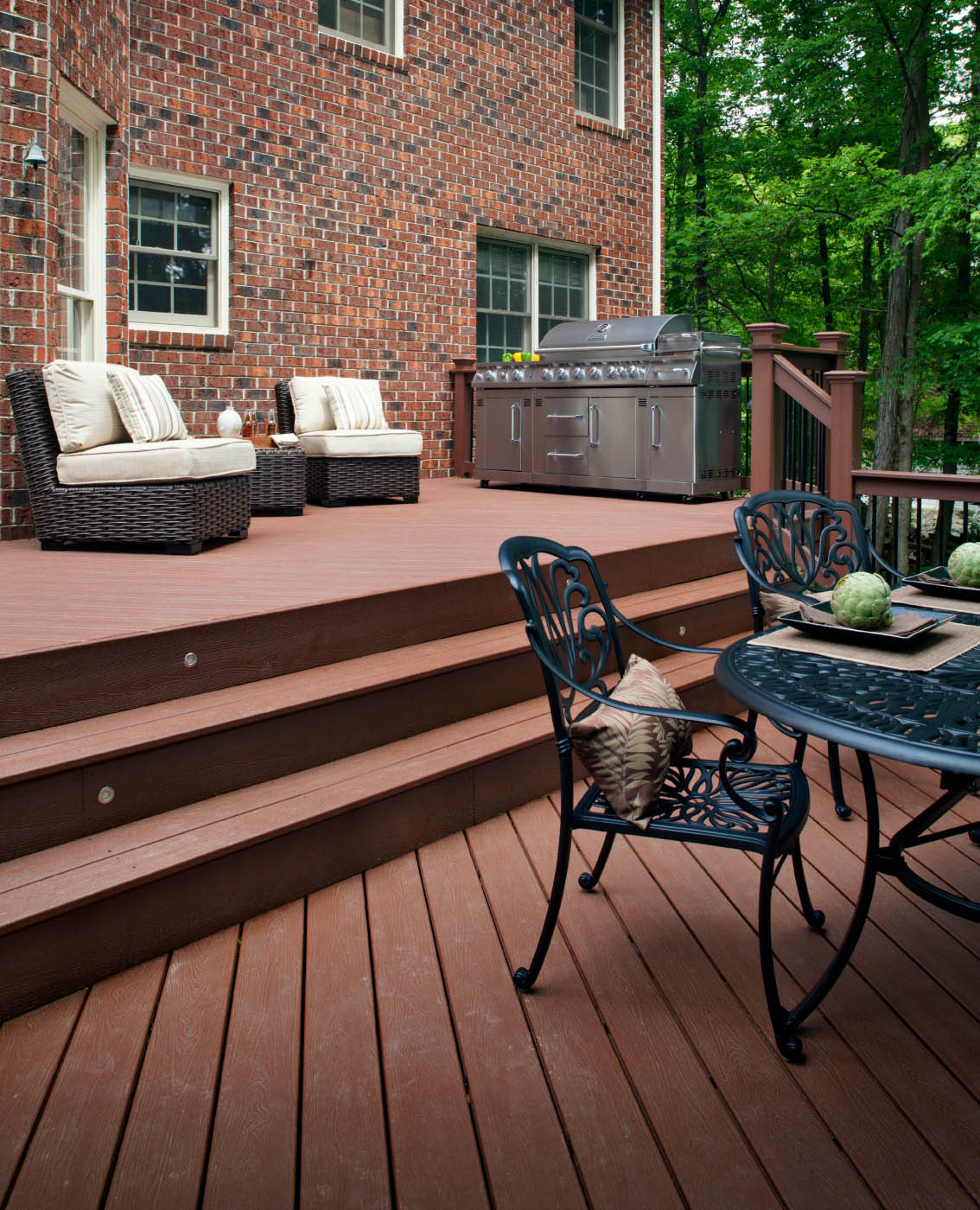 Composite & Vinyl (PVC) Decks