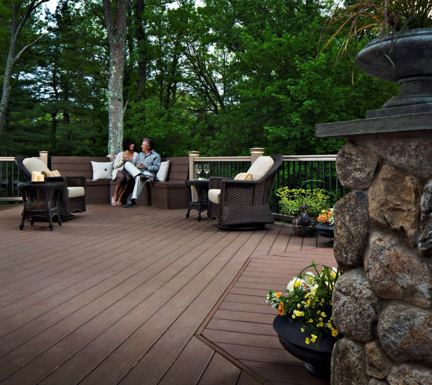 Composite & Vinyl (PVC) Decks