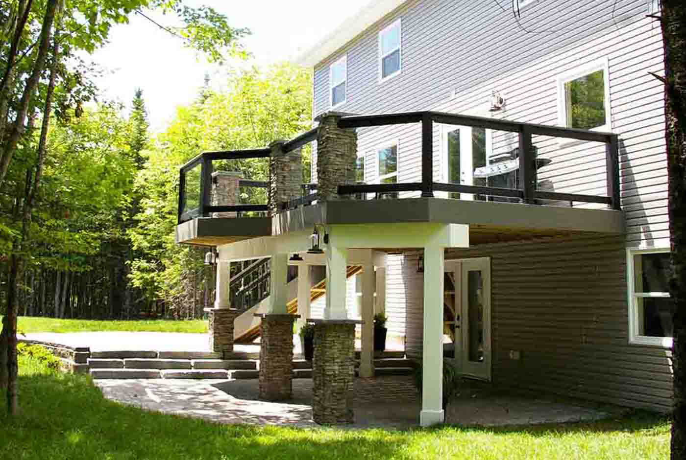 Composite & Vinyl (PVC) Decks