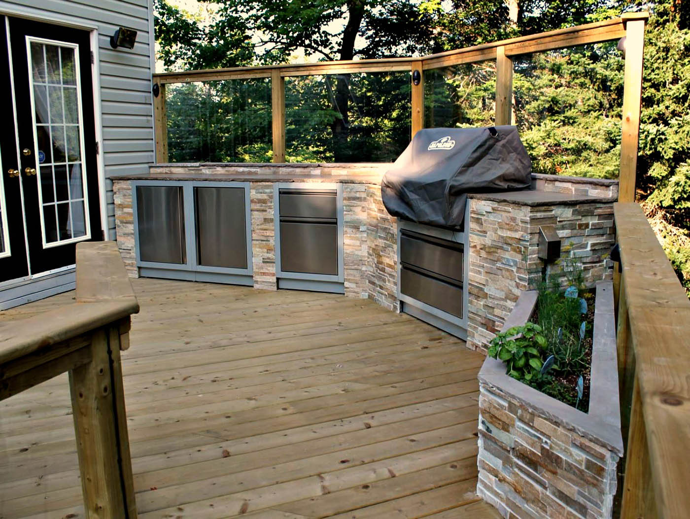 Outdoor Kitchens